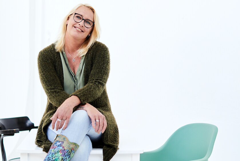 Esther werd misbruikt door de vriend van haar ouders: 'Als je dit ...