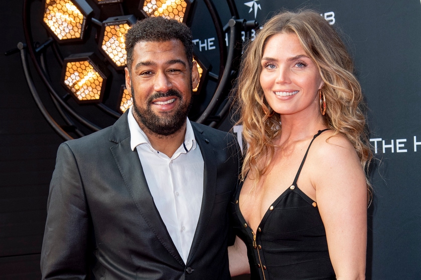 Kim Feenstra deelt eerlijke en prachtige lingeriefoto’s van haar mommy body - Flair - Voor jou ...