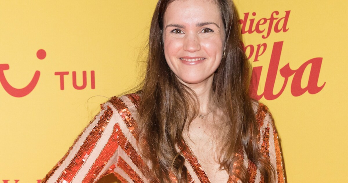 Marly 'Nina Sanders' mist op nieuwe castfoto van GTST: 'Stopt ze ermee ...