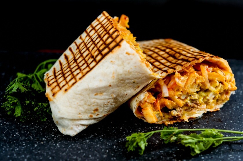Zó maak je de briljante Franse taco's waarvan TikTok volledig in de ban ...