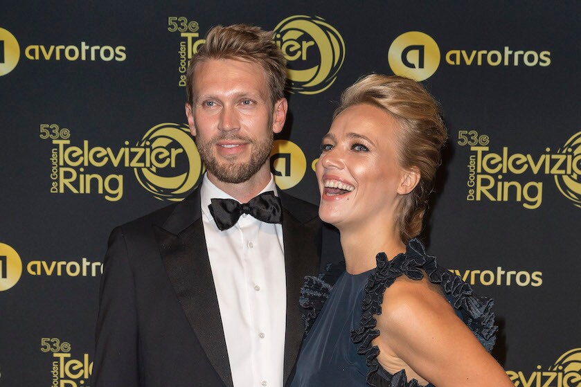 Jennifer Hoffman deelt na maanden foto van al flinke babybuik