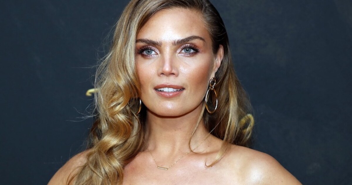 Kim Feenstra deelt eerlijke borstvoedingfoto: 'Melkfabriek is geopend ...