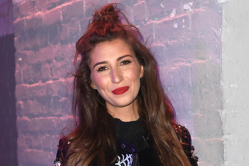 O wauw: Xelly Cabau van Kasbergen knipt in een keer lange lokken af | Flair