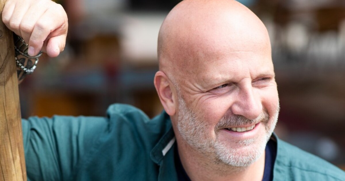 BLØF-zanger Paskal Jakobsen maakt kookboek: 'Ik at alleen wat ik kende ...