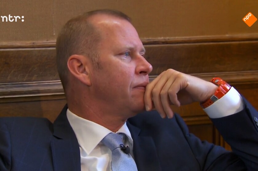 Ontroerde kijkers 'Dream School' leven mee met rector Eric | Flair