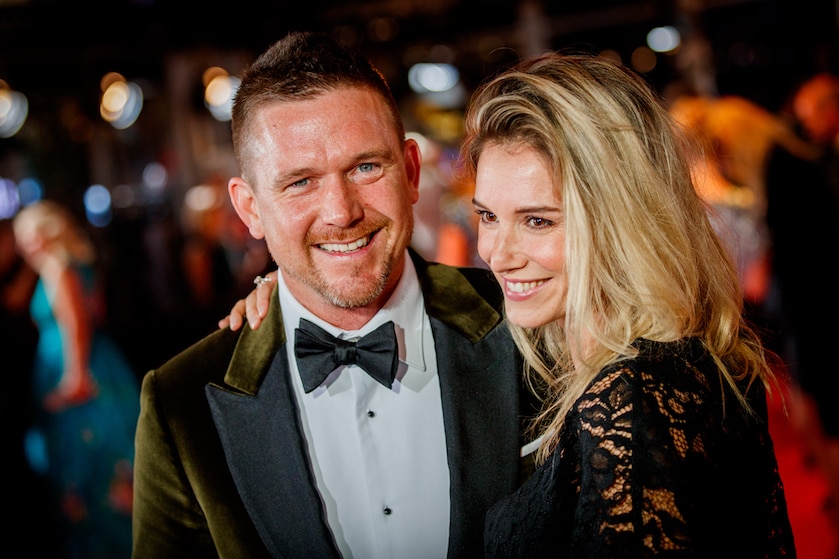 Johnny de Mol deelt eerste foto pasgeboren zoon én onthult naam | Flair