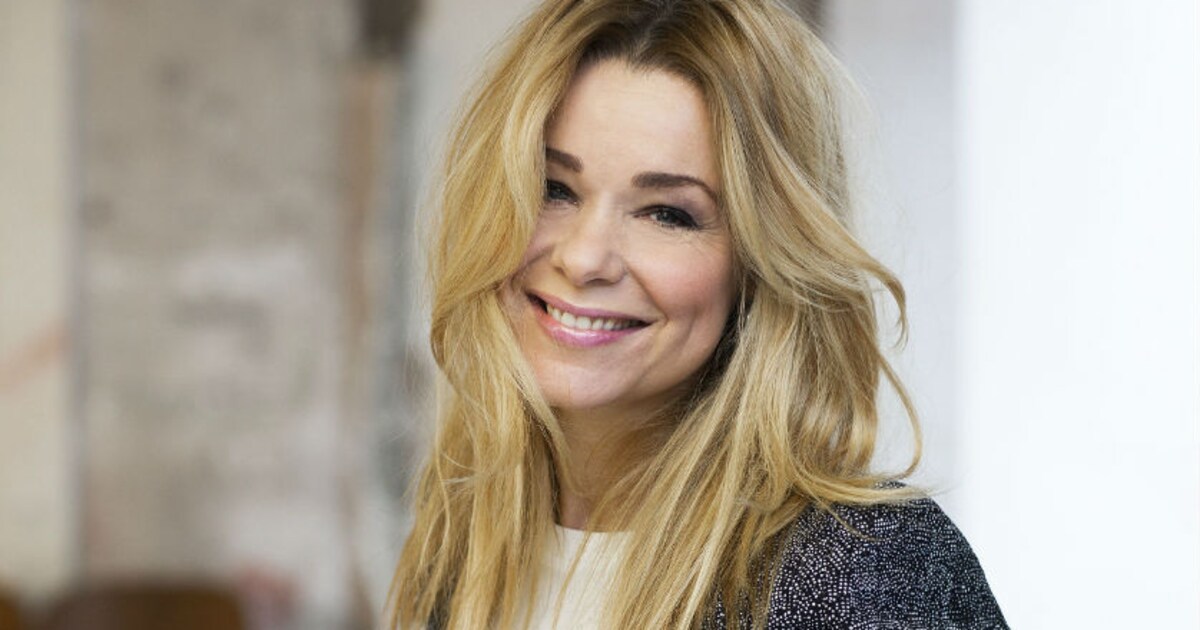 Oelala: Froukje de Both deelt pikante foto en wordt overspoeld met ...