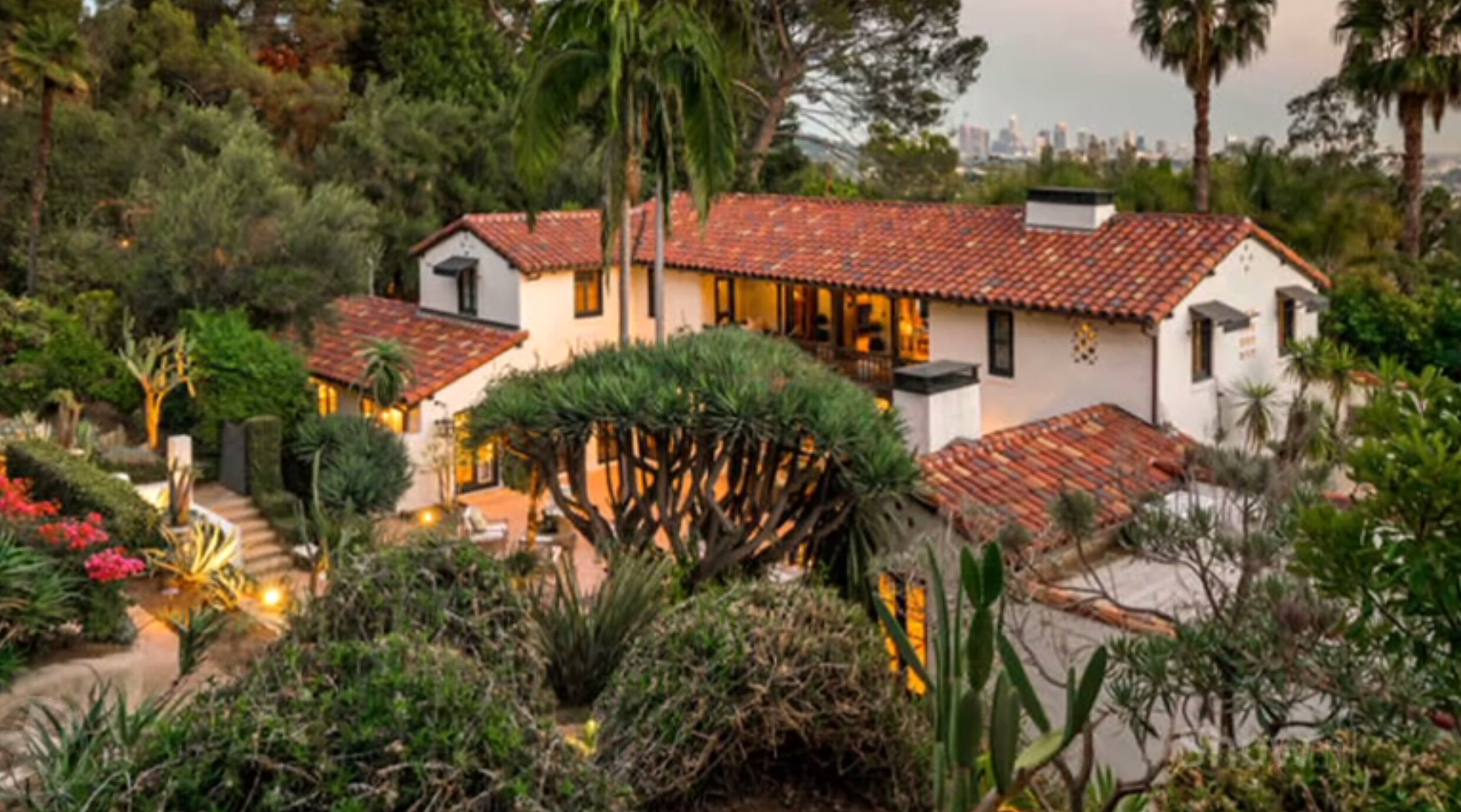 Binnenkijken in de villa van Robert Pattinson - Flair - Voor jou, over ...