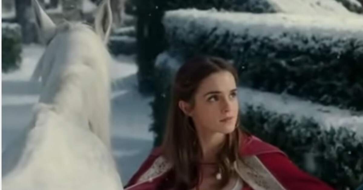 WOW: Emma Watson zingt 'Something There' van Beauty and the Beast ...