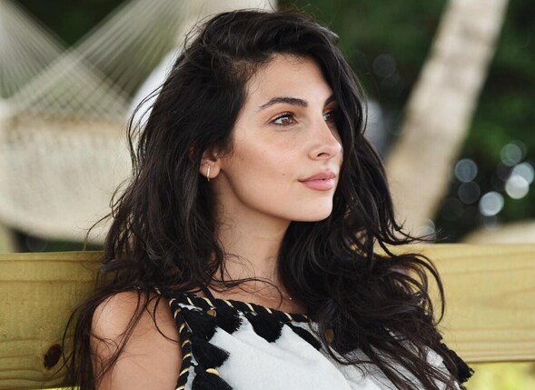 Anna Nooshin: 'Ik wil meer diepgang in mijn vlogs.' - Flair - Voor jou ...