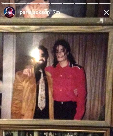ZIEN: Paris deelt nooit eerder vertoonde foto's van Michael jackson ...