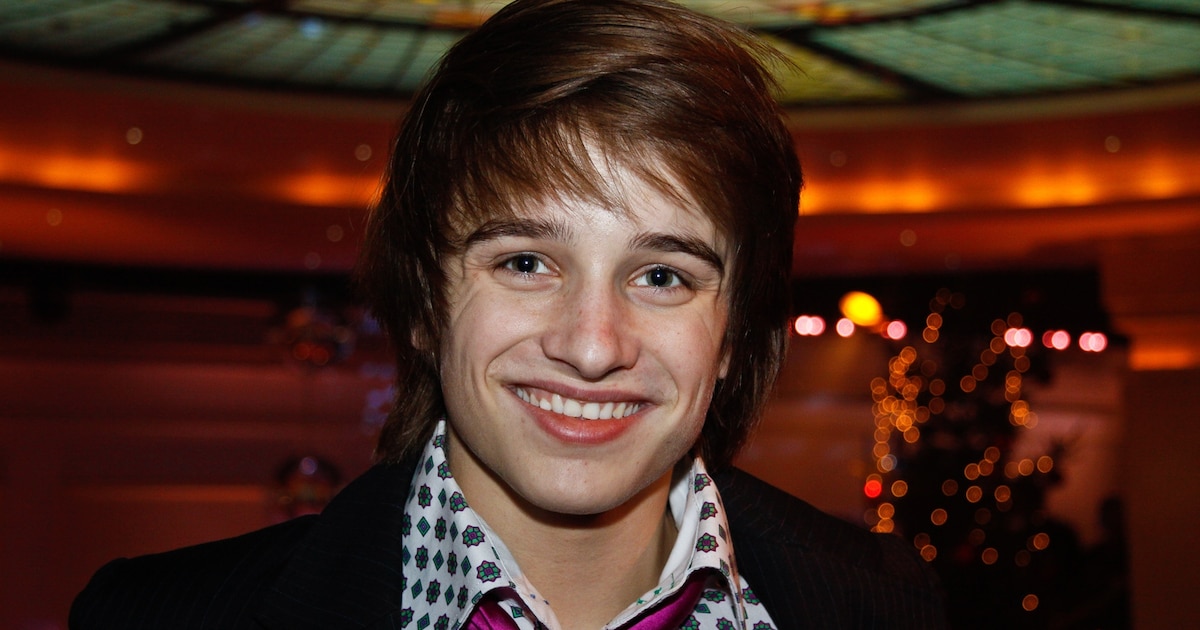 HALLOKES: Zo ziet Ralf Mackenbach van Junior Eurosong er nu uit ...