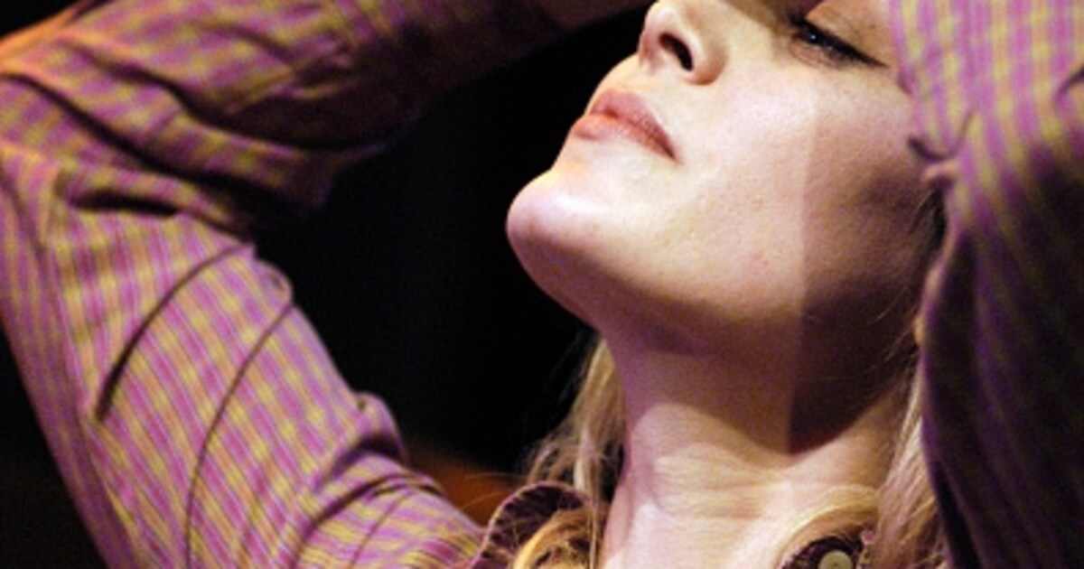 ZIEN: Deze schattige foto van het dochtertje van Anouk - Flair - Voor ...