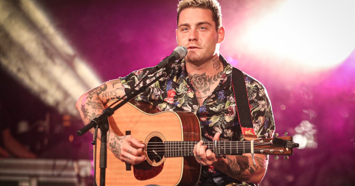 Huh: Douwe Bob blijkt al een tweede kind te hebben