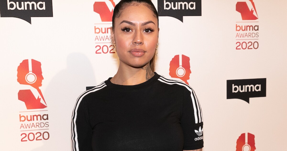 Tabitha is verloofd! Zwangere zangeres deelt prachtige foto's van ...