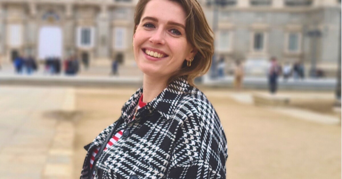 Merel zoekt man: 'Midden in de nacht krijg ik bezoek van mijn ex' | Flair