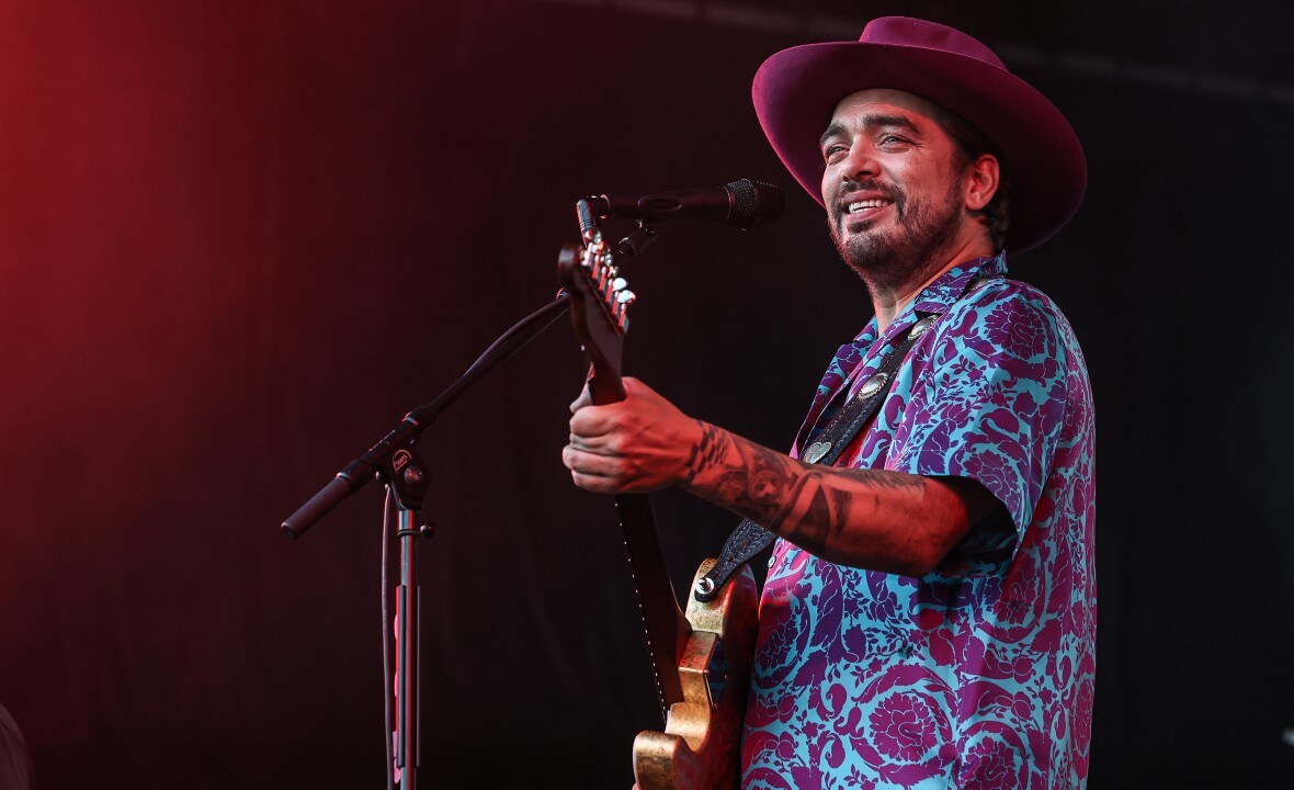 Waylon openhartig na vreemdgaan: ‘Nog steeds verliefd op elkaar’ | Flair