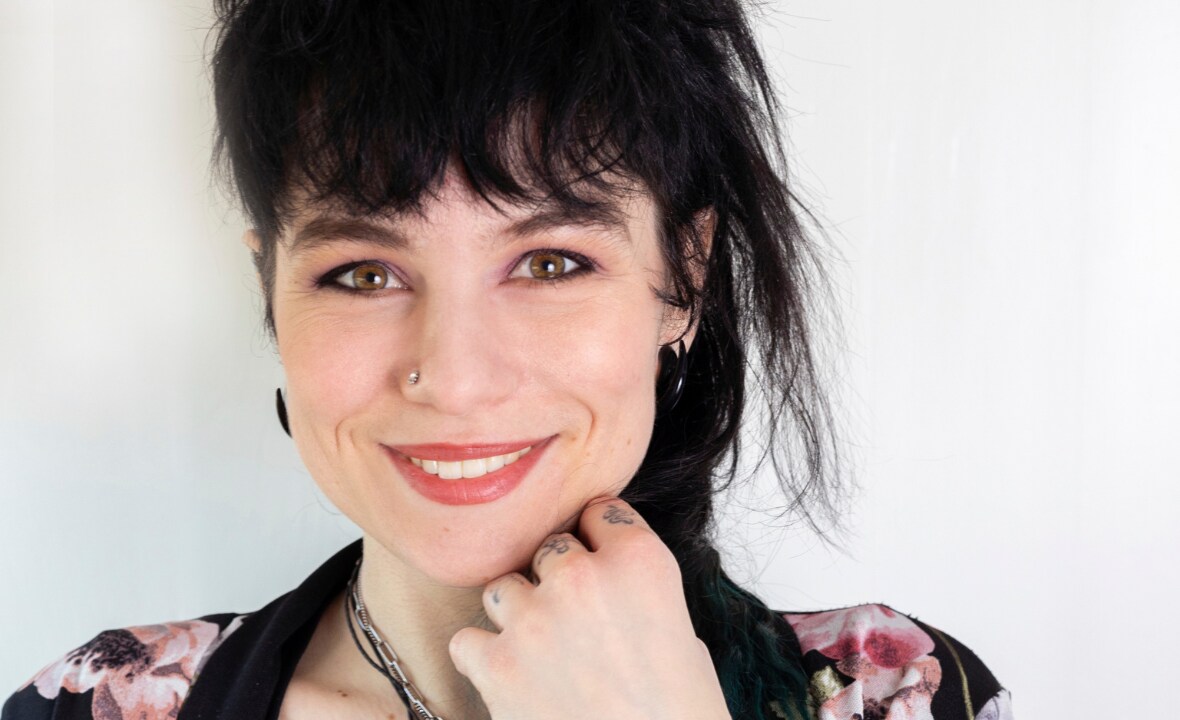 Chantal is eenzaam: ‘Face to face spreek ik alleen mijn partner’ | Flair