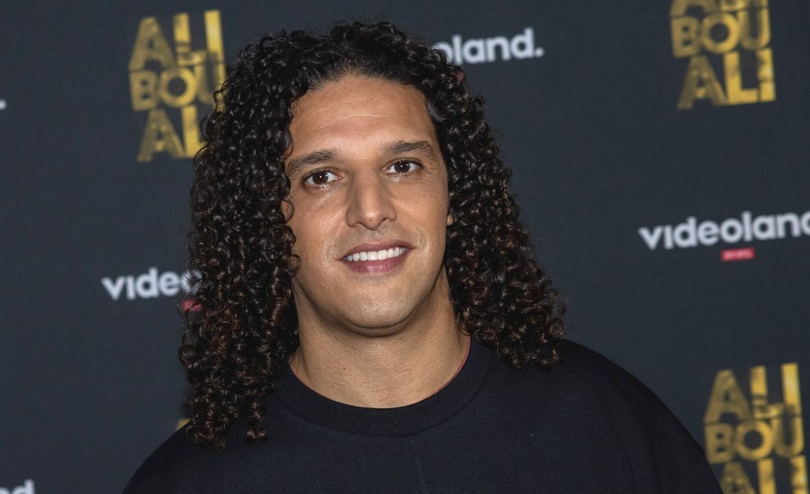 Zaak Ali B uitgebreid: rapper wordt naast verkrachting óók aangeklaagd ...