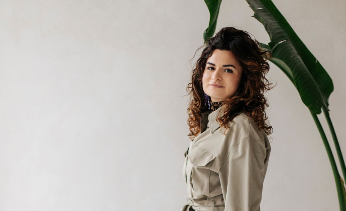 Maral Noshad Sharifi (33) ontvluchtte het Iraanse regime. | Flair