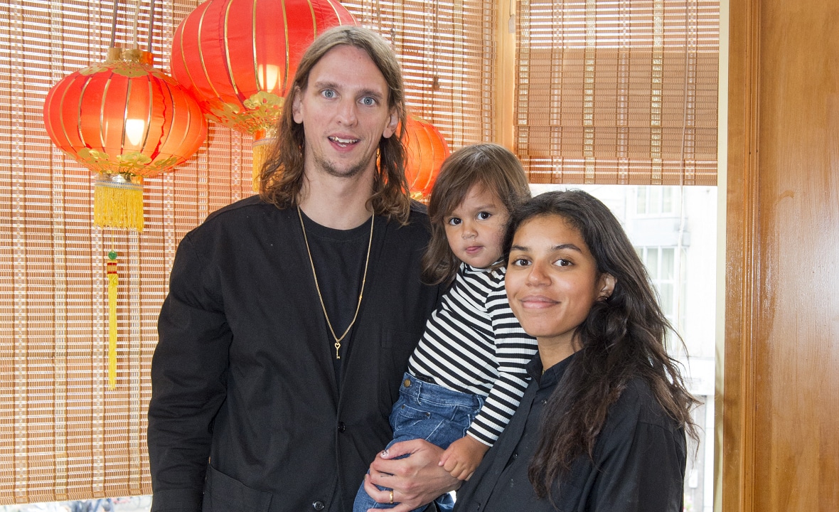 Dit is het knappe gezin van ‘De Jeugd’- rapper Pepijn Lanen | Flair