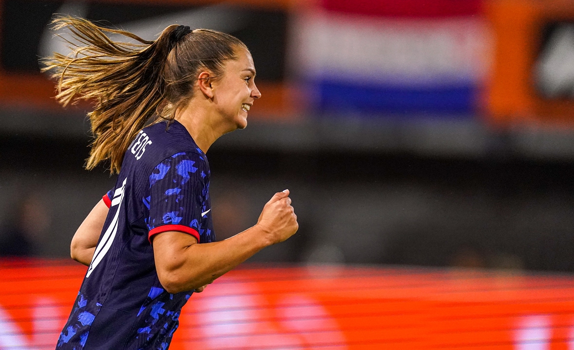 He’s a keeper: dít is de kersverse man van Lieke Martens