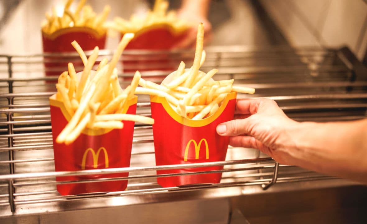 Dit is waarom je nóóit een grote friet moet bestellen bij McDonald’s ...
