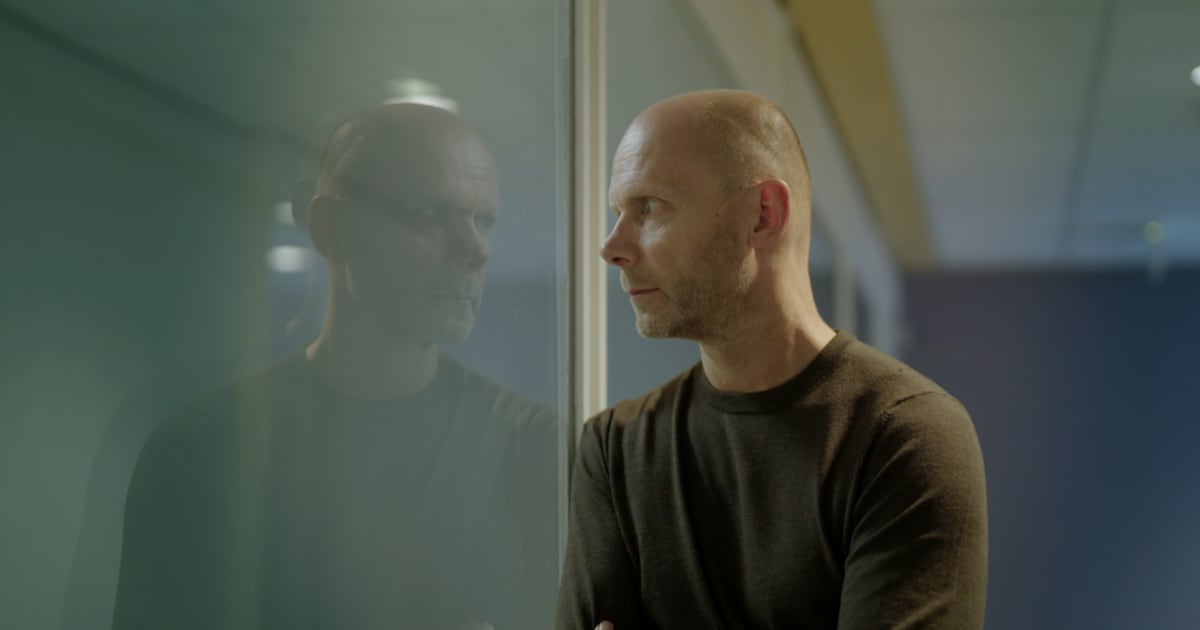 Hans, oom van de vermoorde Anne Faber maakt docu 'In de tbs' | Flair