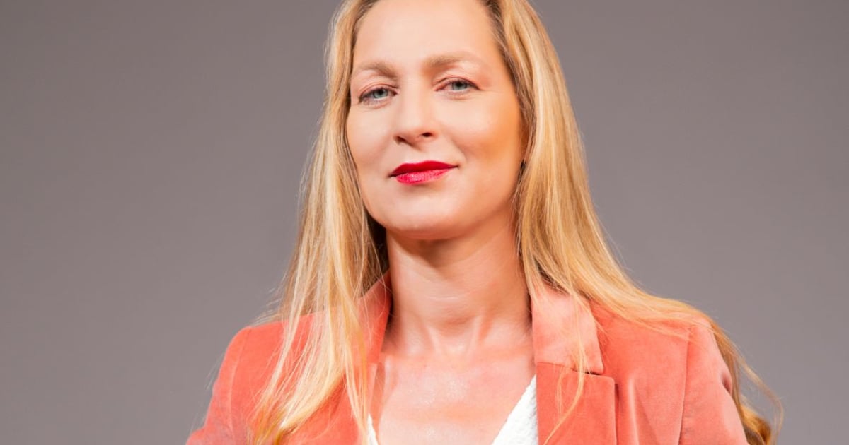 Elle (43) werd door haar moeder jarenlang vernederd. 'Ik leefde altijd ...