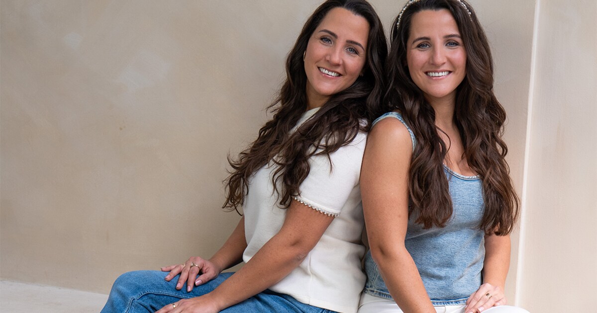 Charlotte en Isabel (32) zijn een identieke tweeling | Flair