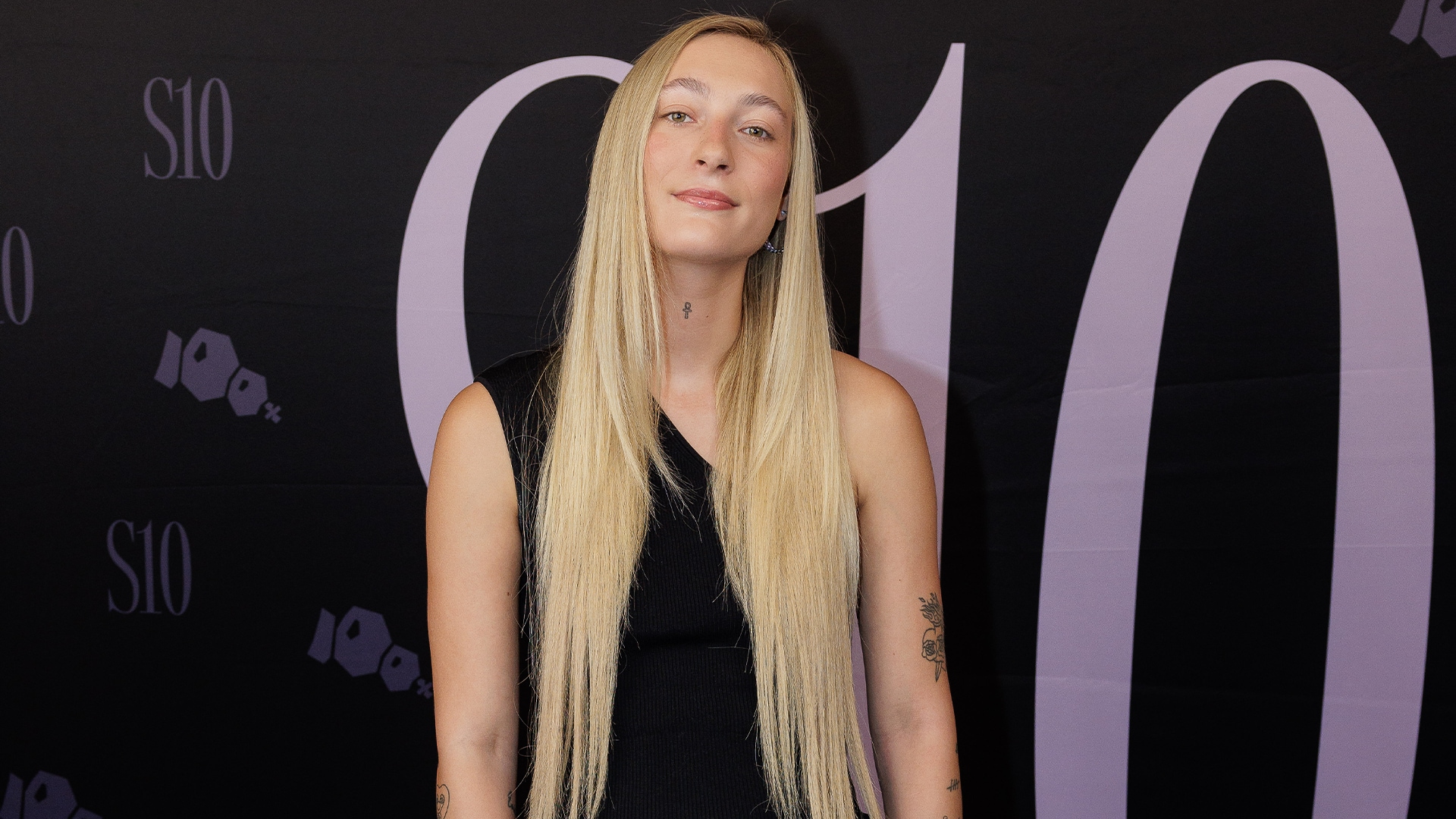 Documentaire geeft openhartig inkijkje in het leven van zangeres Stien ...