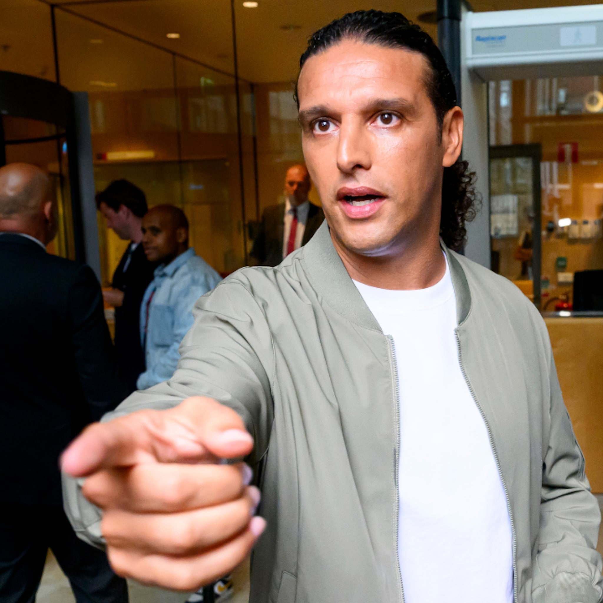 Bijna nooit in de schijnwerpers: zó ziet de vrouw van Ali B er dus uit