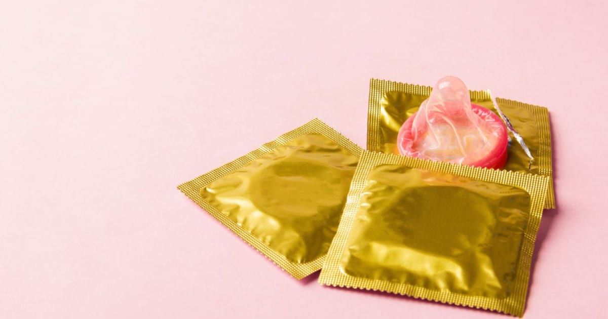 Zó lang kun je een condoom gebruiken tijdens een sekspartij | Flair