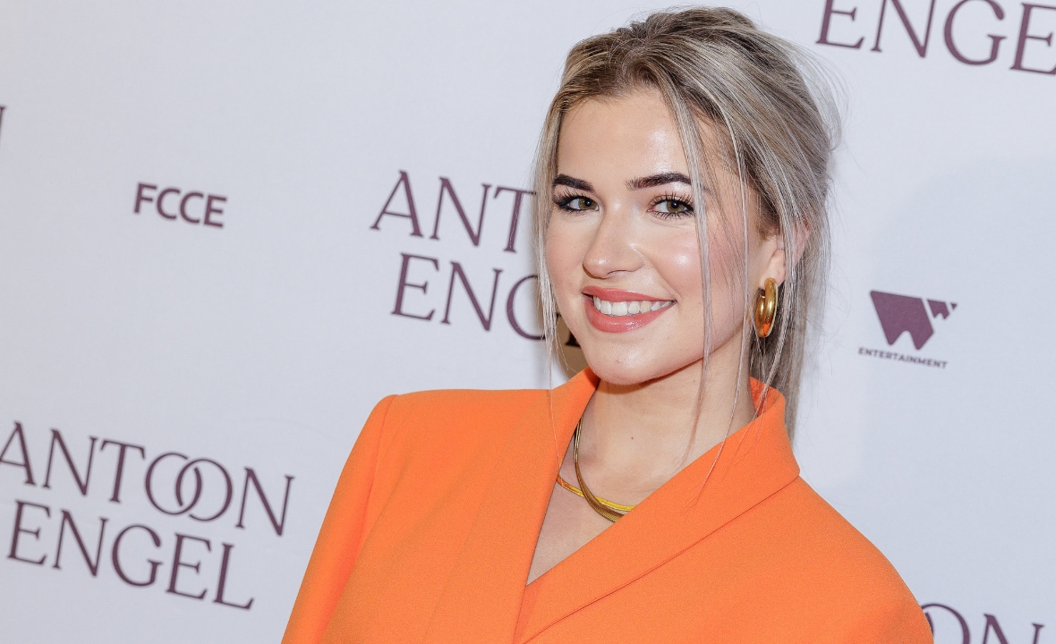 Veel reacties op borstvergroting van influencer Jade Anna | Flair