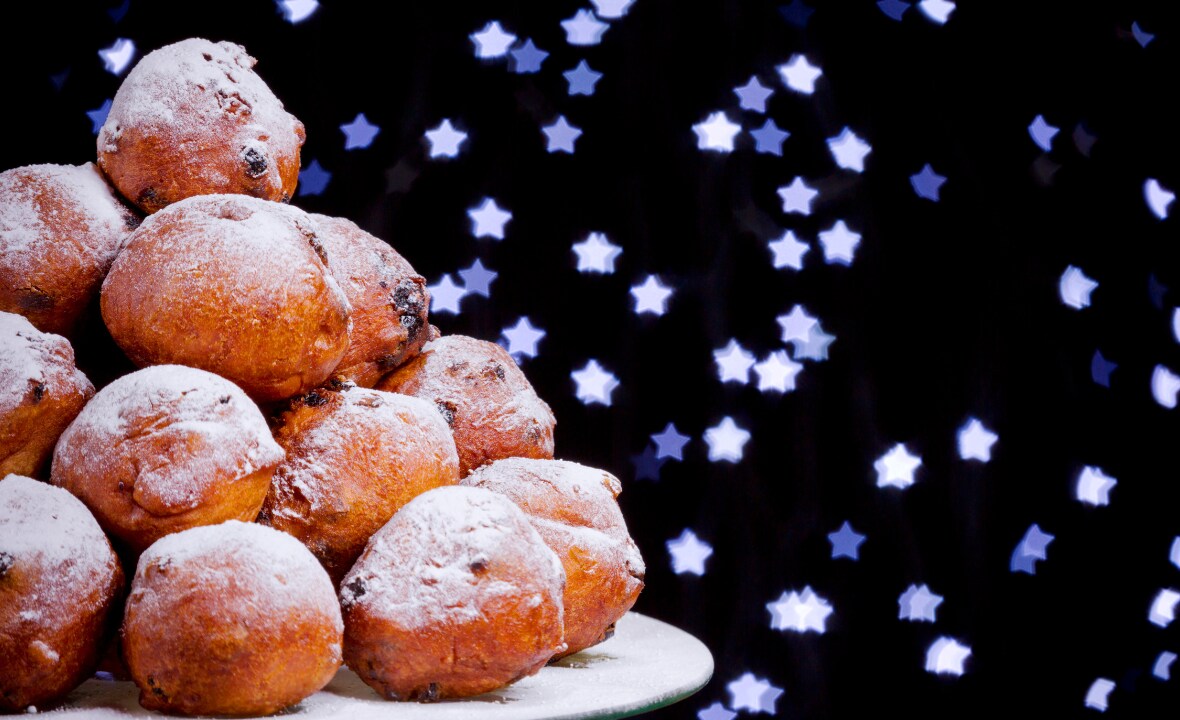 Wat bevat meer calorieën: een oliebol of een appelflap? | Flair