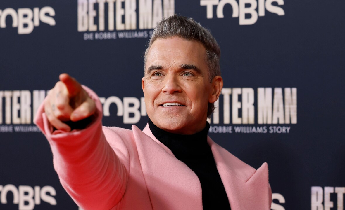 Robbie Williams is weer hot and happening: dit is z’n partner | Flair