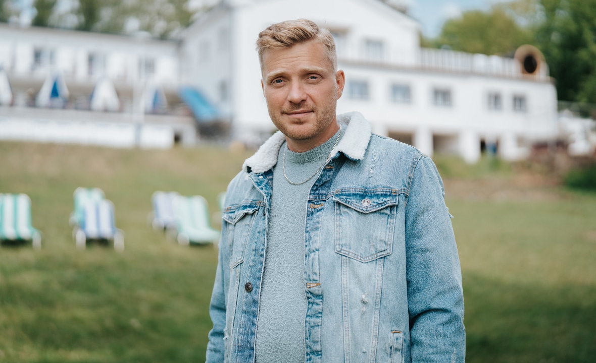 Dit zijn de kandidaten van ‘B&B Vol Liefde’ 2025 | Flair